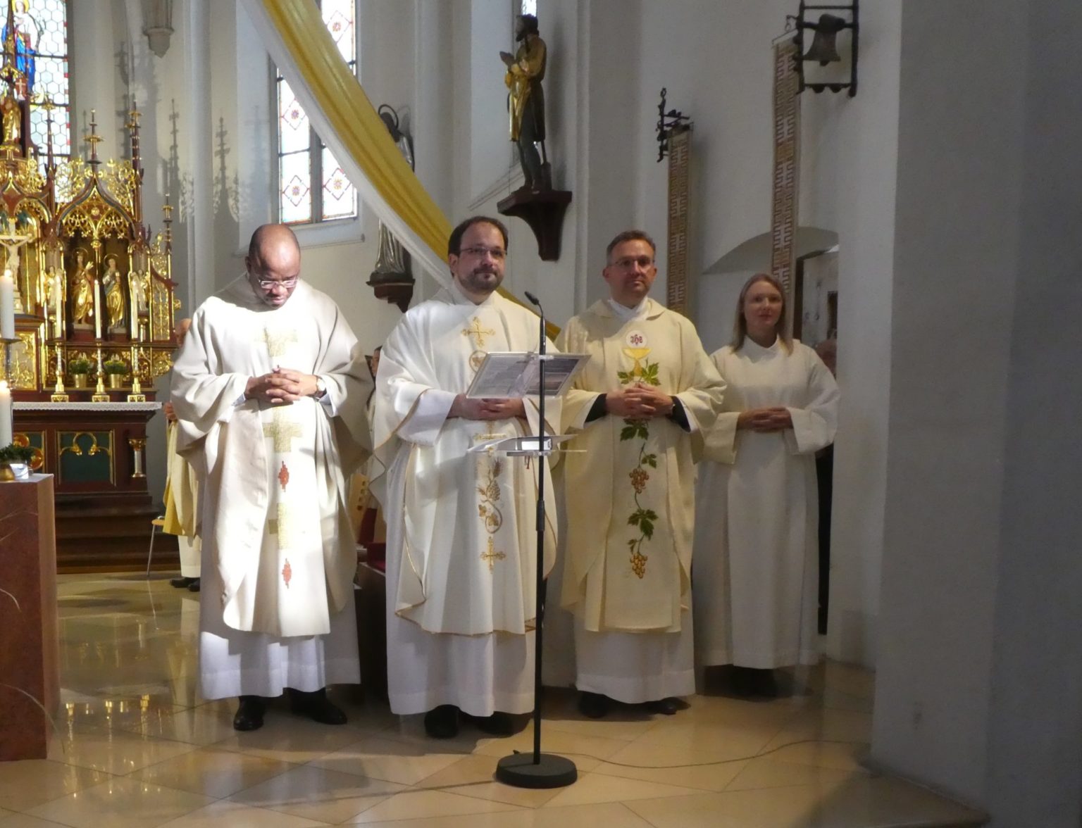 Feierliche Amtseinführung in Ottering: „Ich bin Ihr neuer Seelsorger“ • Pfarrei Ottering